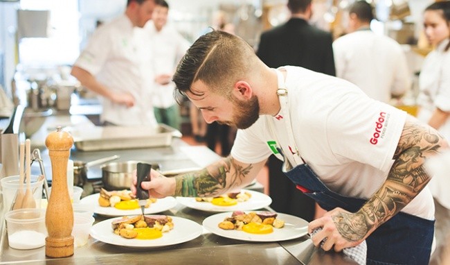 Sous Chef Là Gì? 15 Kỹ Thuật Nấu Ăn Mọi Sous Chef Cần Biết