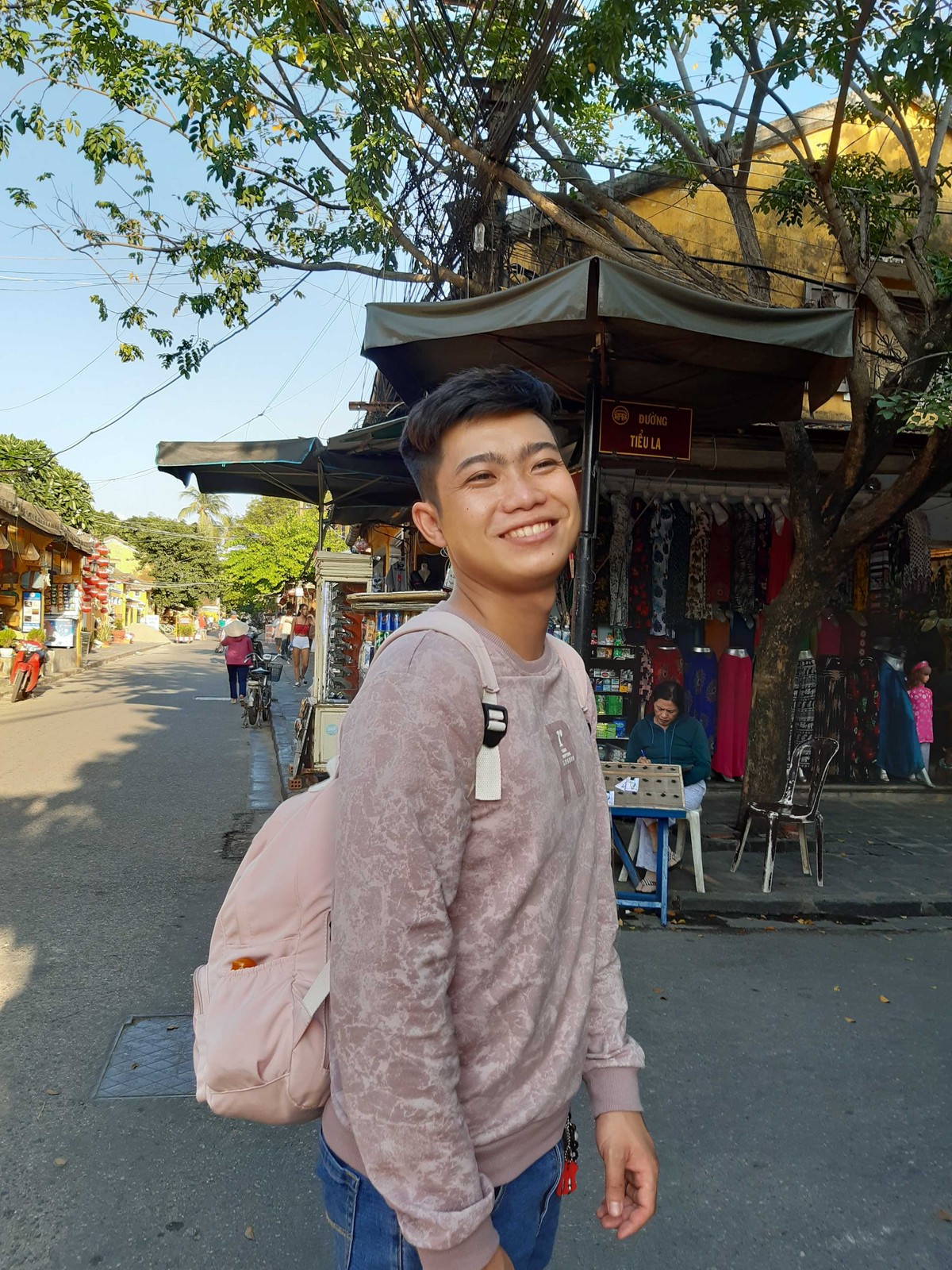 Hồ sơ online Nguyễn Sỹ Nguyên: Nhân viên, Nhân viên nhà hàng, giám sát ...