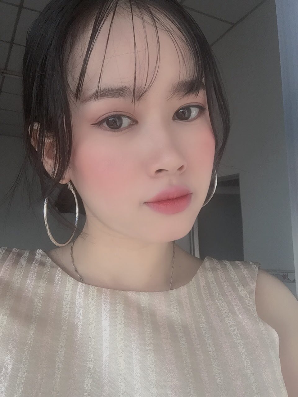 Hồ sơ online Madeline Tan: Nhân viên tập sự, Nhân viên - Hoteljob.vn