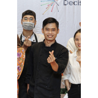 Hồ sơ online Eric Nguyễn: Giám đốc, phó giám đốc Bộ phận/ Trưởng phòng ...